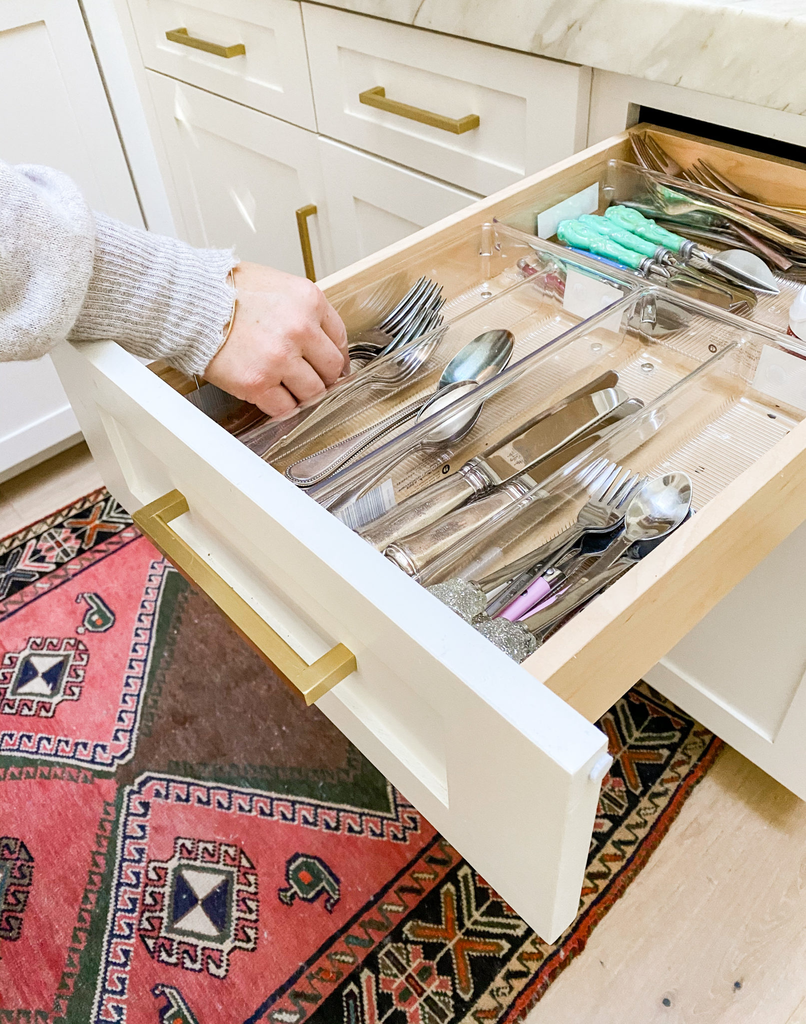 How To Organize Kitchen Drawers Modern Glam Interiors How To Organize Kitchen Drawers Modern Glam Interiors