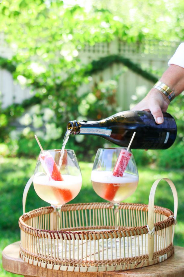 Prosecco Popsicles Recipe - Boozy Ice Pops - Modern Glam