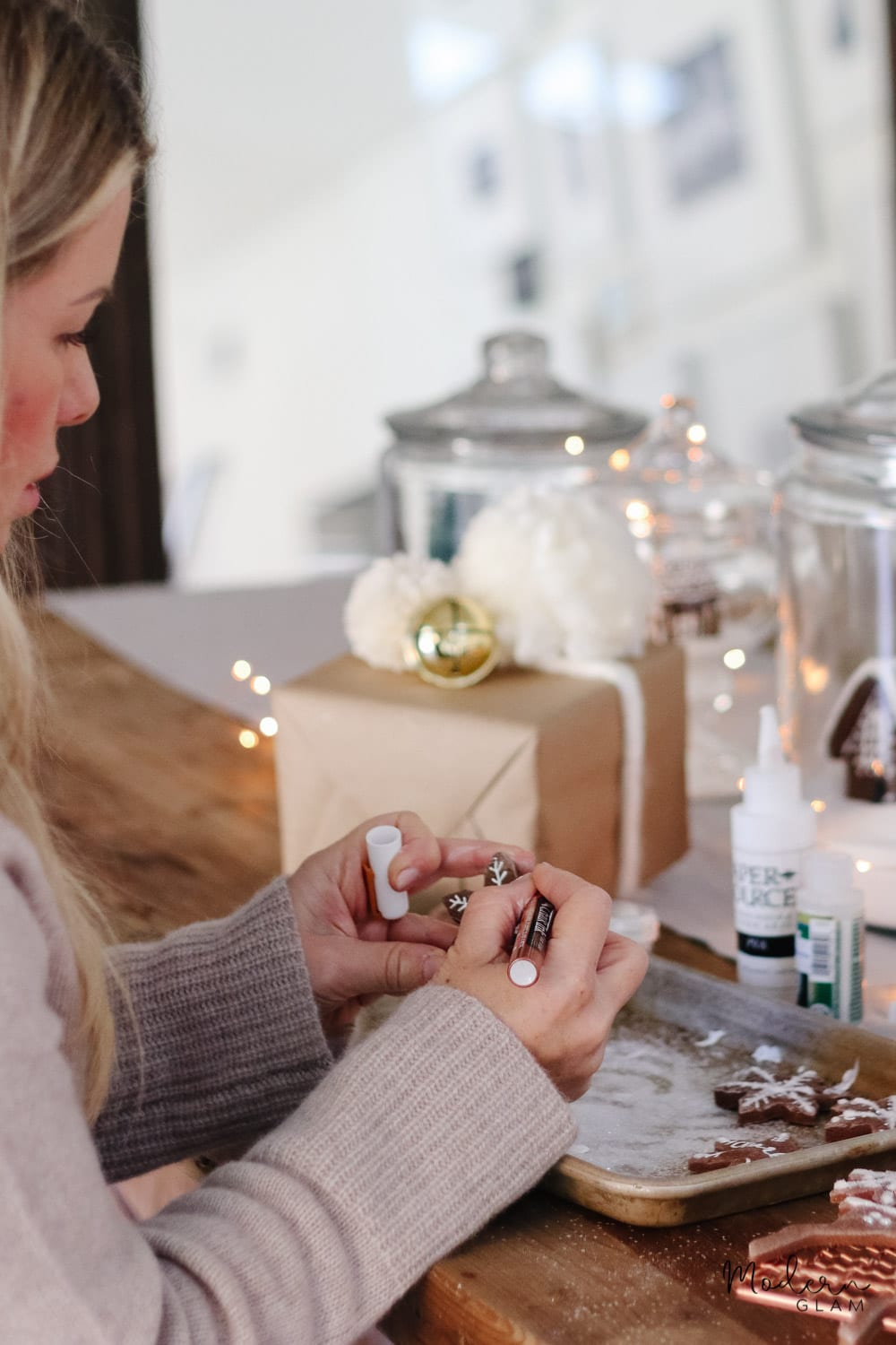 Natural Gift Wrapping For The Holidays - Modern Glam