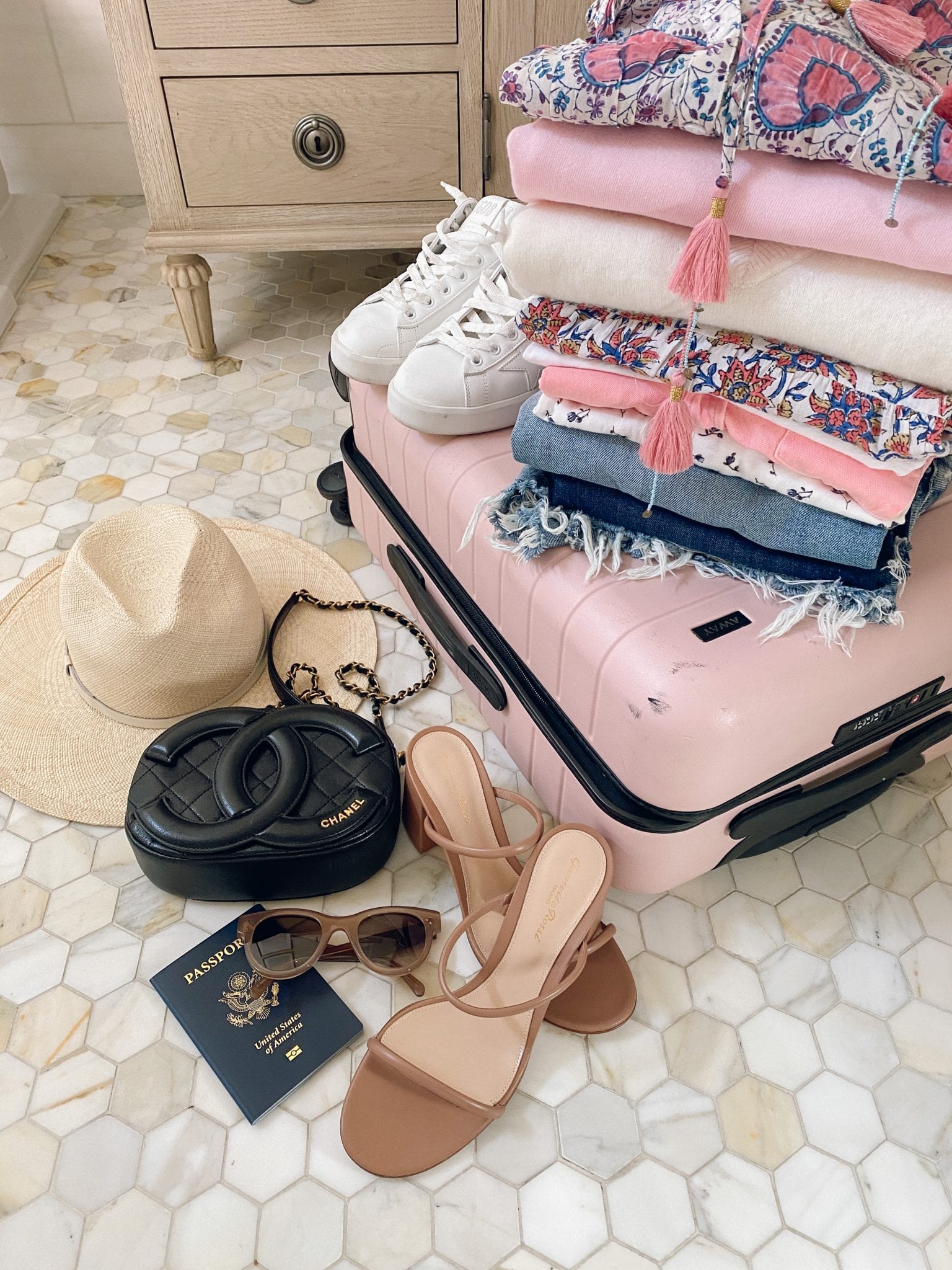 How To Pack Your Carry-on Bag for a Week - Modern Glam