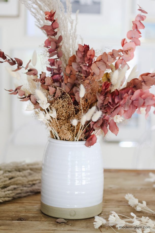 How To Make A DIY Dried Flower Arrangement For Fall - Modern Glam