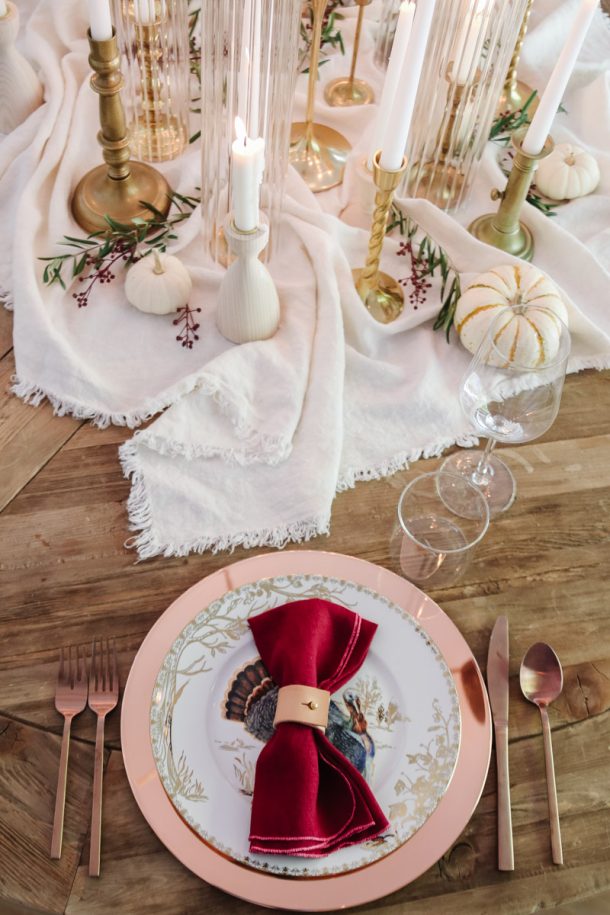 How To Decorate A Round Table For Thanksgiving - Modern Glam